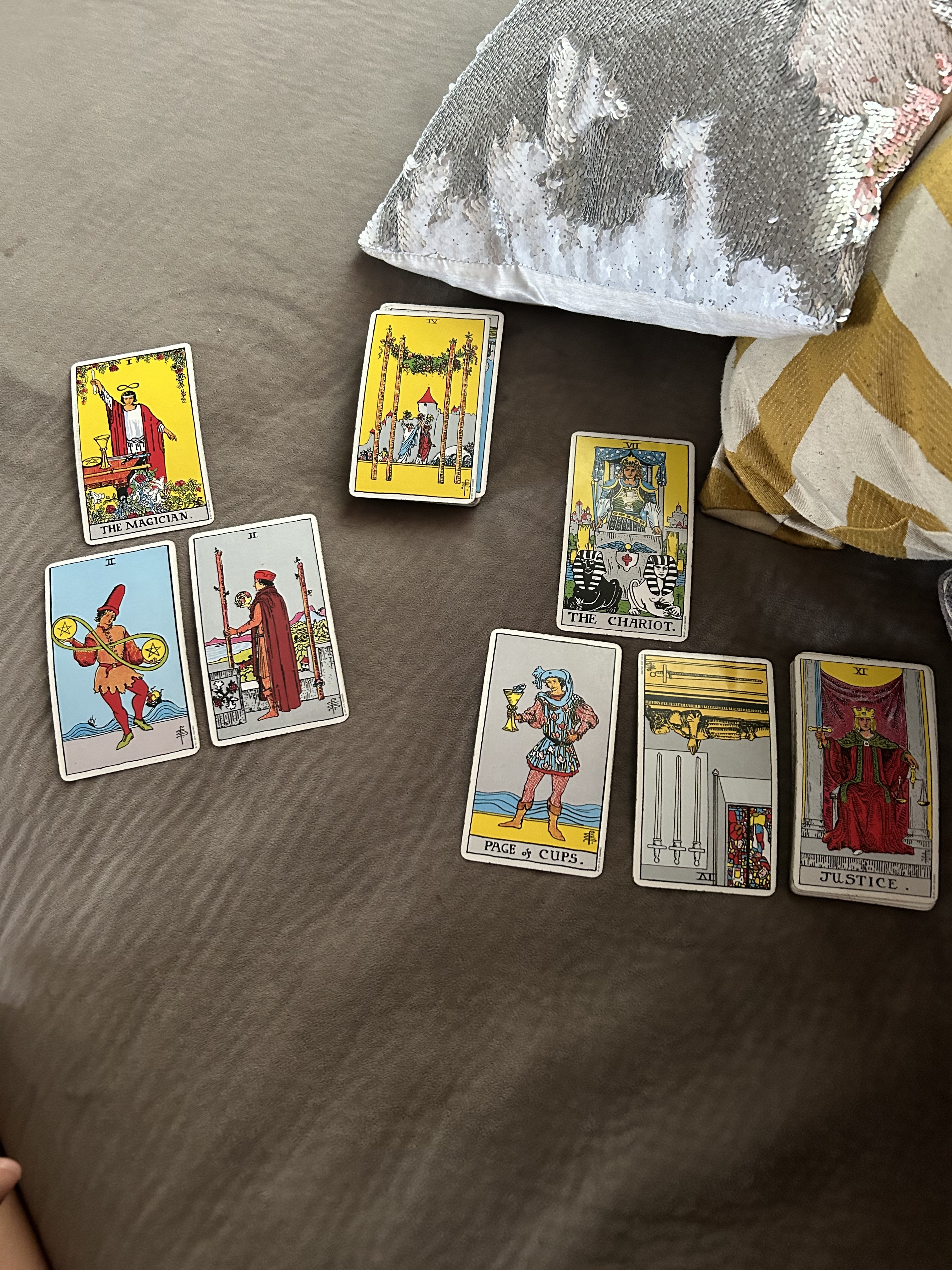 Help with tarot interpretation 🙏🏽 Mixed signals or am I just reading ...
